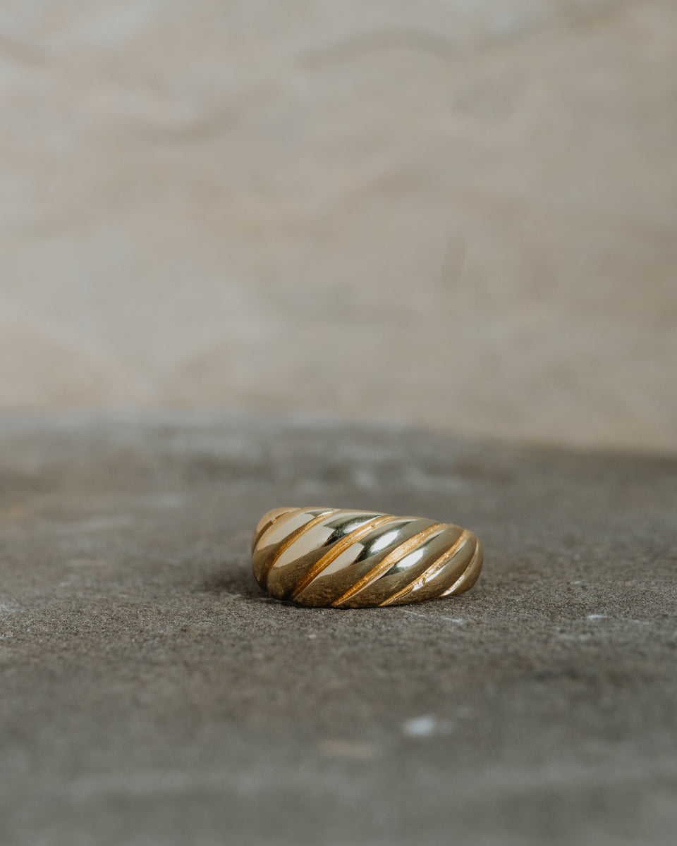 Croissant Ring Gold – Traveltales Jewelry